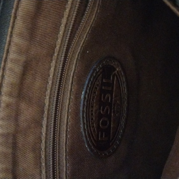 Fossil | Bags | Fossil Croc Embossed Leather Crossbody Chocolate Brown ...